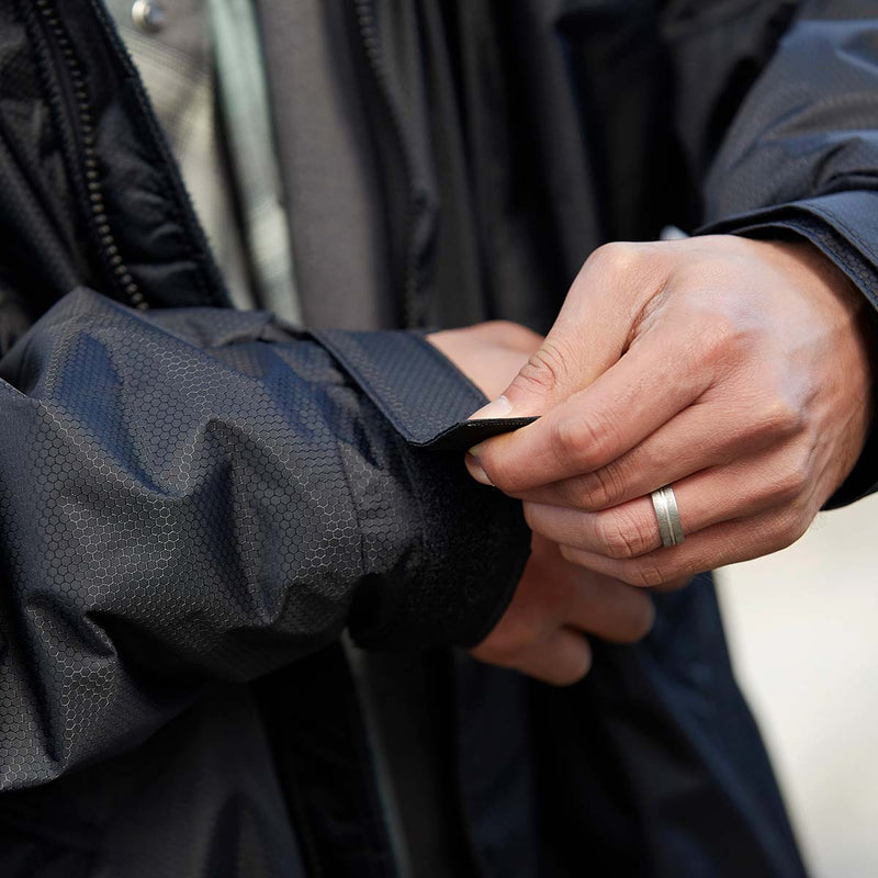 Mambe Cascade Jacket | Full-Length Waterproof Jacket – Mambe Blanket Co.